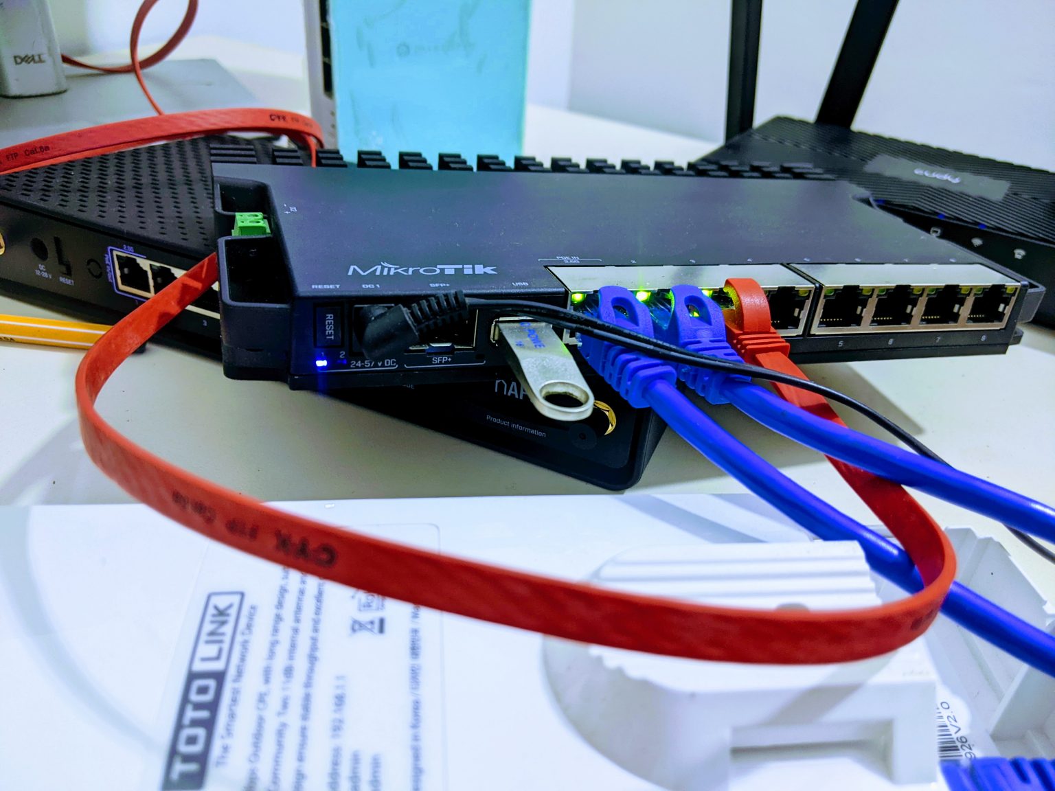 Mikhmon V7 sur contenair Mikrotik – MNATOGO